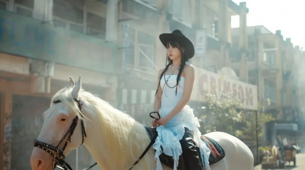 LE SSERAFIM主打歌《UNFORGIVEN》MV預告片公開！電影般的世界觀 - SeoulSunday.com