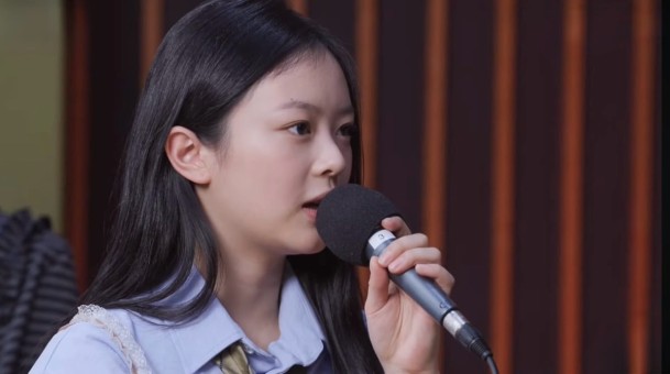 NewJeans’ Hanni 演唱感人獨唱曲目，令成員淚灑現場 - SeoulSunday.com