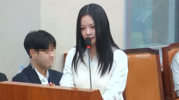 "真為她感到驕傲，" NewJeans的Hanni因在國會聽證會上的雄辯言辭受到讚揚 - SeoulSunday.com