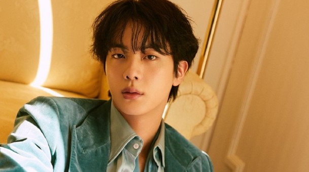 "擁抱1000人？" 儘管HYBE做出最新調整，粉絲對BTS Jin免費擁抱活動仍然憤怒 - SeoulSunday.com