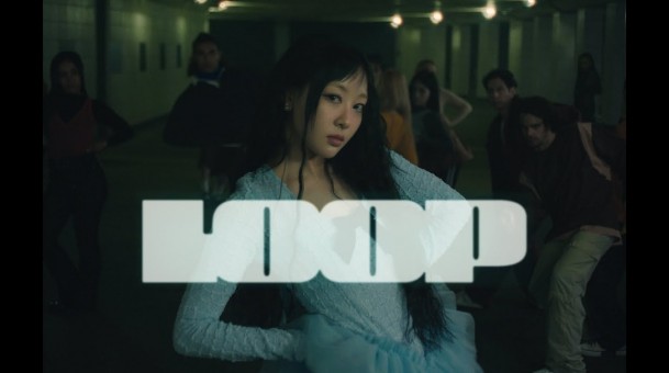Yves在獨唱出道MV《LOOP》與Lil Cherry合作 - SeoulSunday.com